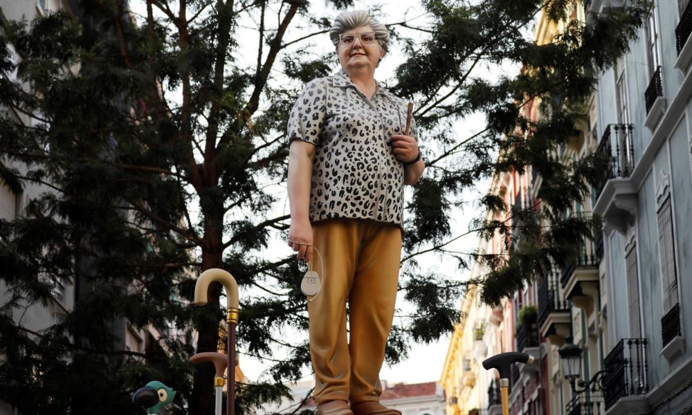 Concha, la abuela dibujante que conquistó Disney y arrasa en Instragram ...