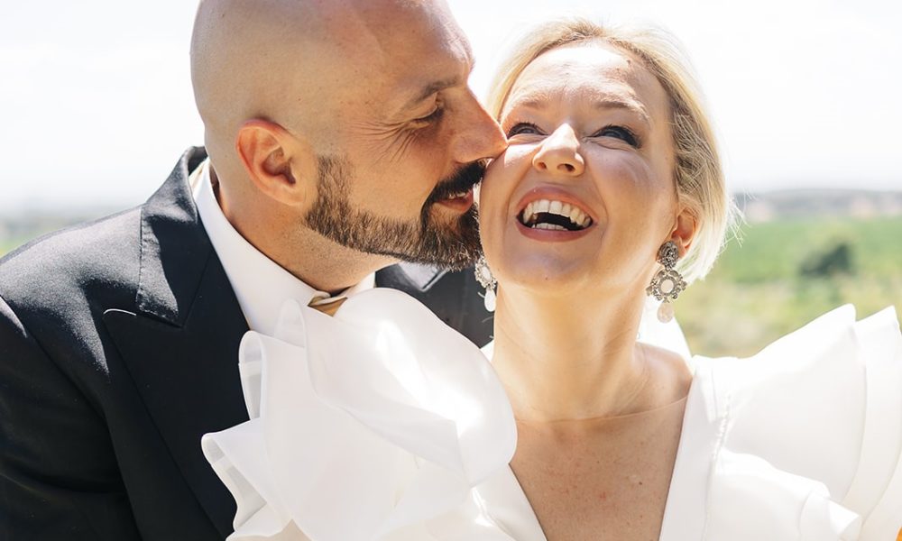 La romántica boda de la periodista Omaira López, Corte de Honor de 1997 - OFFICIAL PRESS